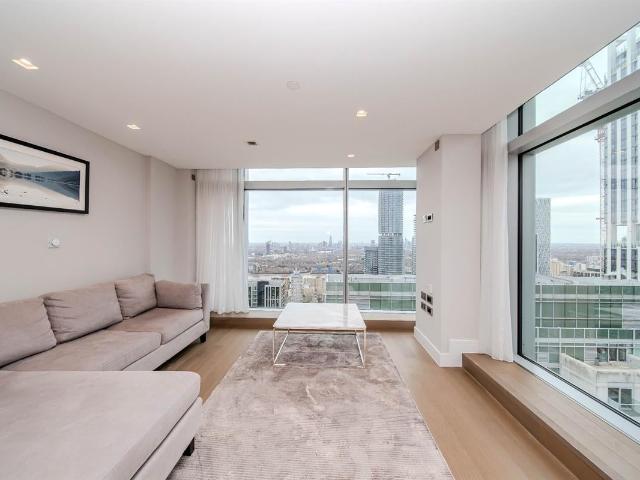 Apartment at Pan Peninsula Square, Greater London