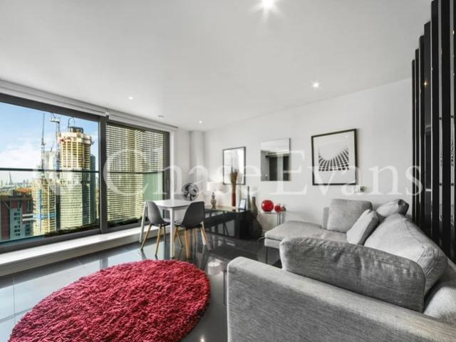 Apartment at Pan Peninsula Square, Greater London