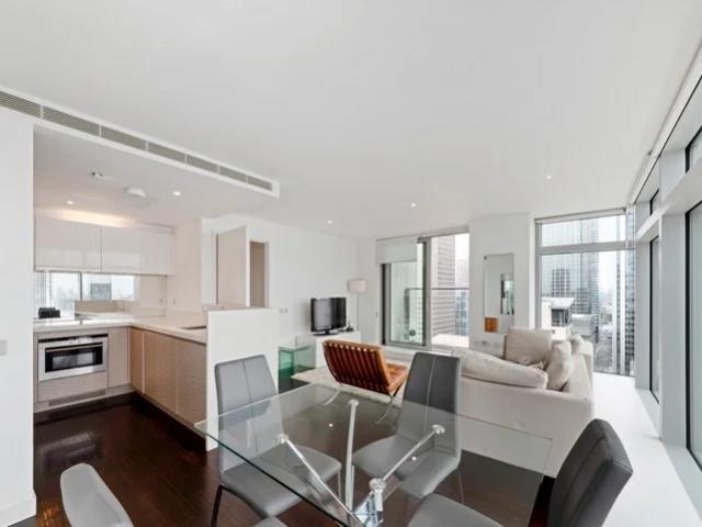 Apartment at Pan Peninsula Square, Greater London