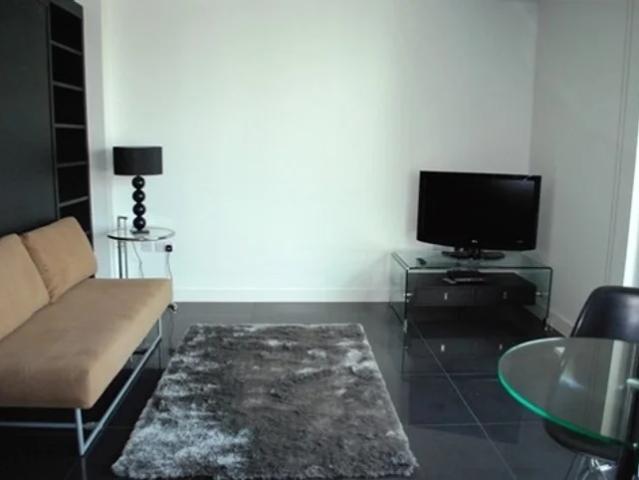 Apartment at Pan Peninsula Square, Greater London