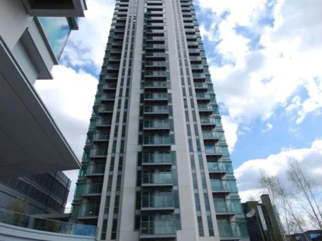 Apartment at Pan Peninsula Square, Greater London