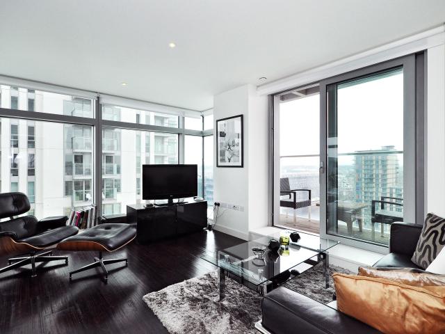 Apartment at Pan Peninsula Square, Greater London