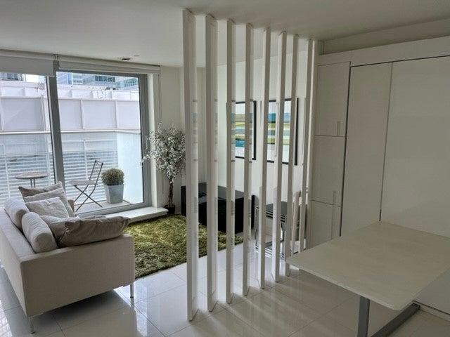 Apartment at Pan Peninsula Square, Greater London
