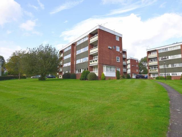 Apartment at Pangfield Park, Coventry