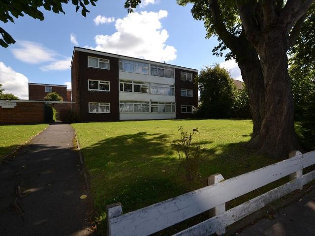 Apartment at Parchmore Road, Greater London