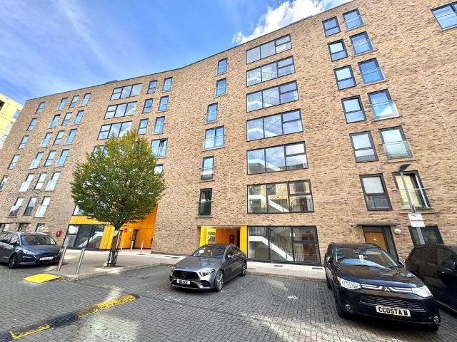 Apartment at Parade Gardens, London