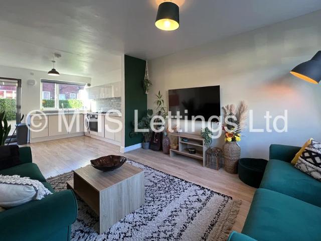 Apartment at Park View Avenue, Leeds