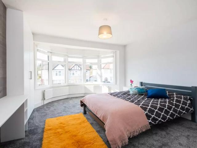 Apartment at Park View Road, Greater London