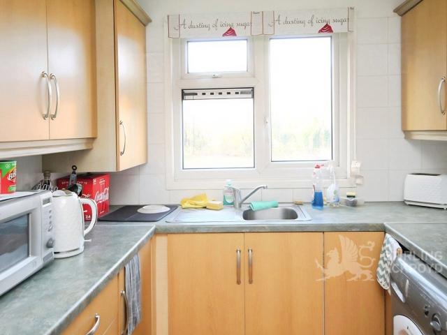Apartment at Park Barn Drive, Guildford