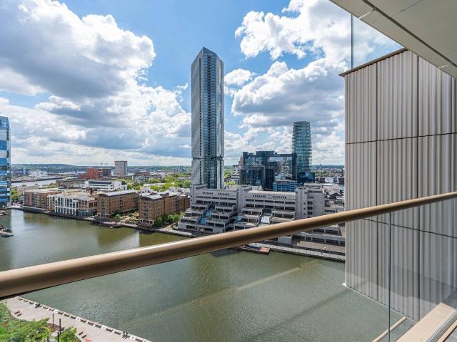 Apartment at Park Drive, Greater London