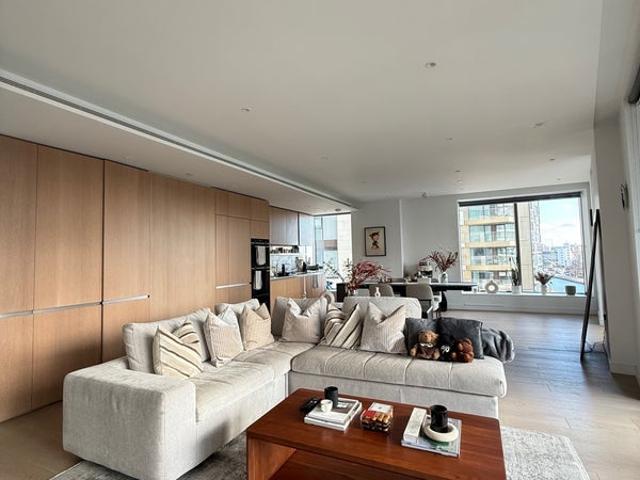 Apartment at Park Drive, Greater London