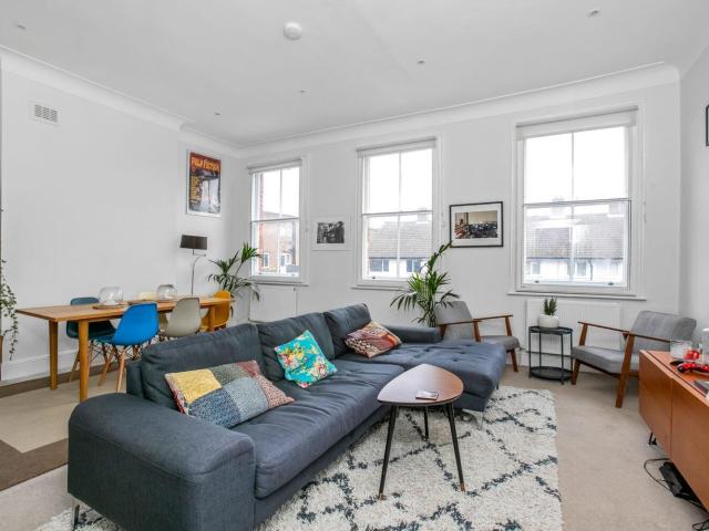 Apartment at Park Hall Road, Greater London