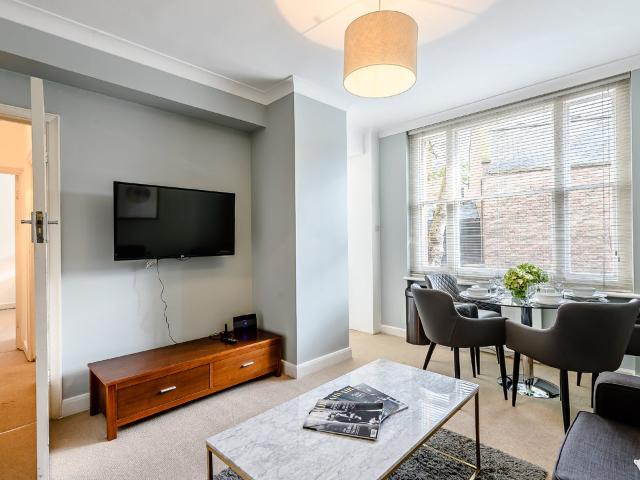 Apartment at Park Lane, City of Westminster