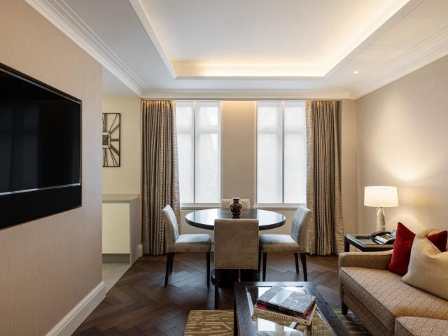Apartment at Park Lane, City of Westminster