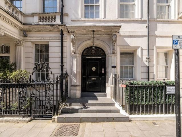 Apartment at Park Lane, City of Westminster
