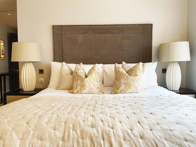 Apartment at Park Lane, City of Westminster