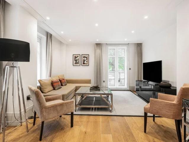 Apartment at Park Lane, City of Westminster