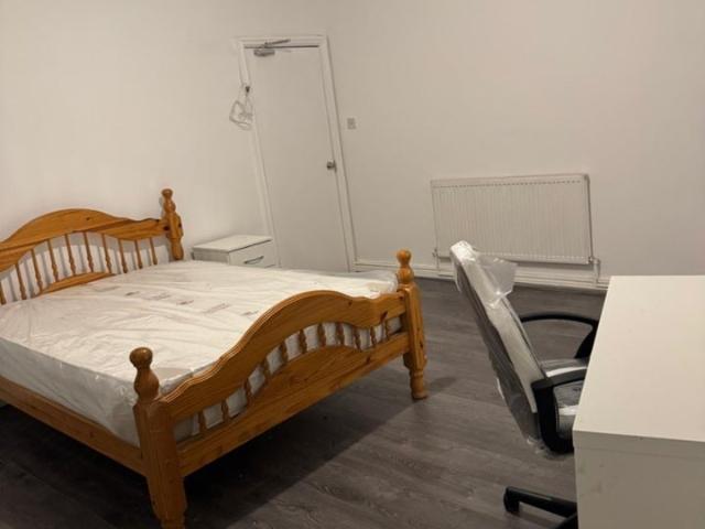 Apartment at Park Lane, Leeds