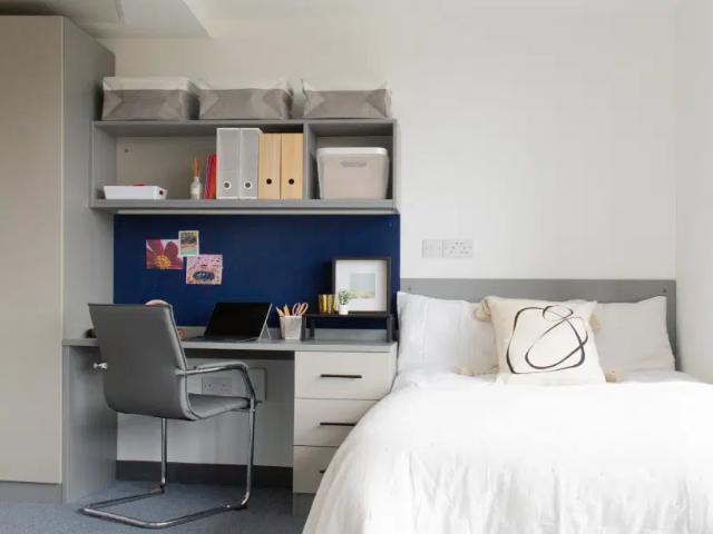 Apartment at Park Lane, Leeds