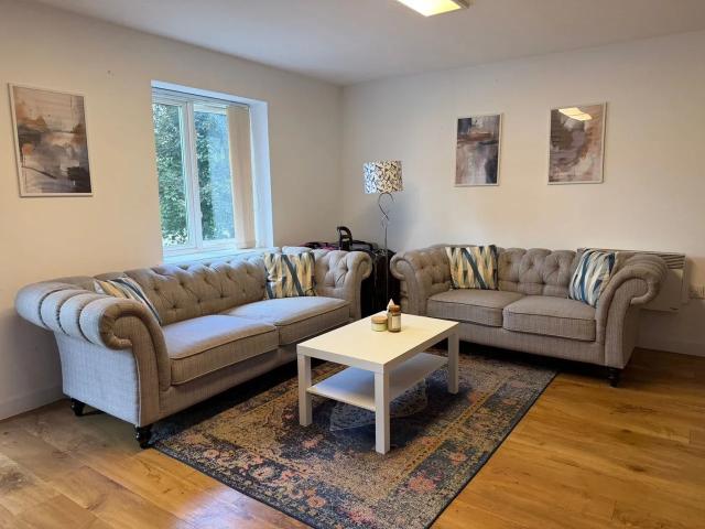 Apartment at Park Lodge Avenue, Greater London