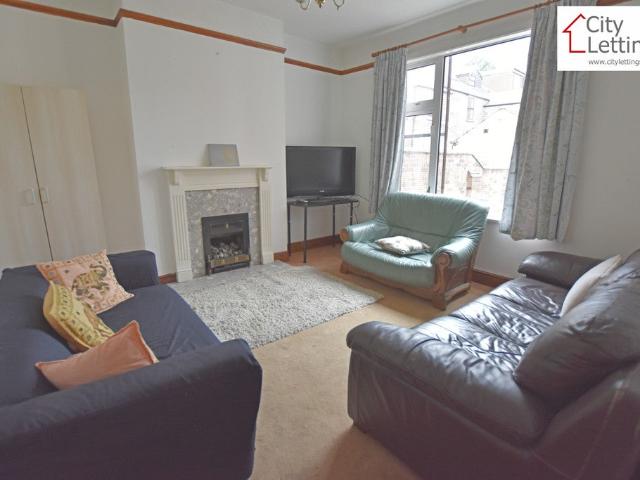 Apartment at Park Road, Nottingham