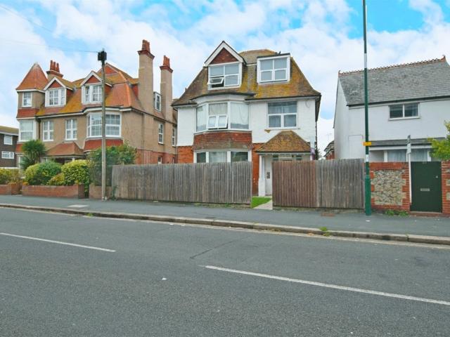 Apartment at Park Road, Arun