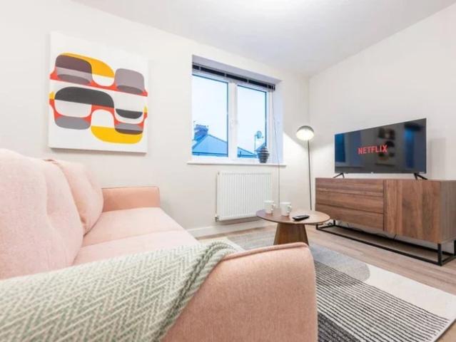 Apartment at Park Road, Cardiff