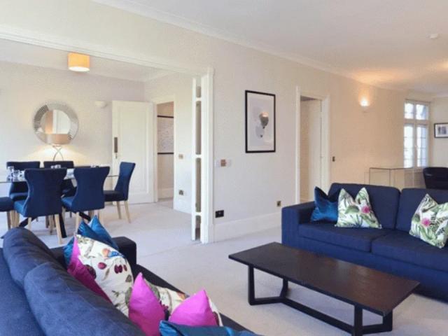Apartment at Park Road, City of Westminster