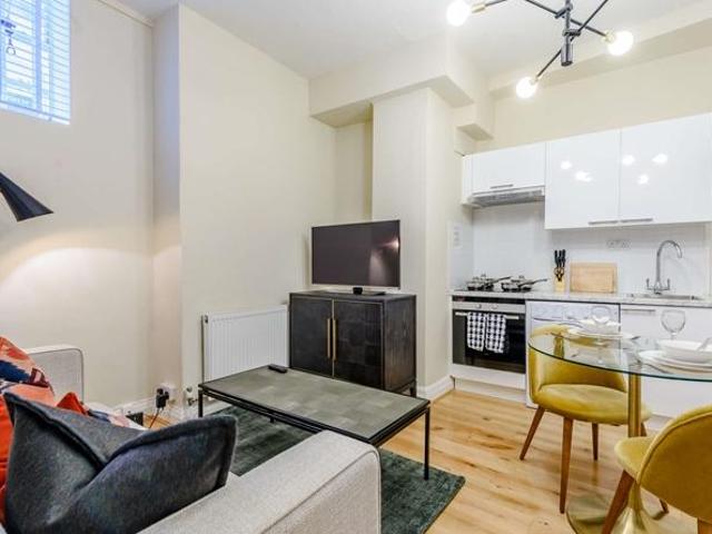 Apartment at Park Road, City of Westminster