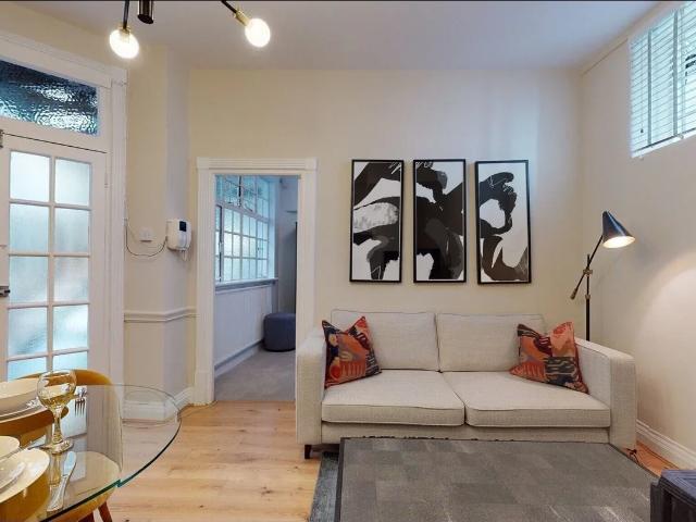 Apartment at Park Road, City of Westminster