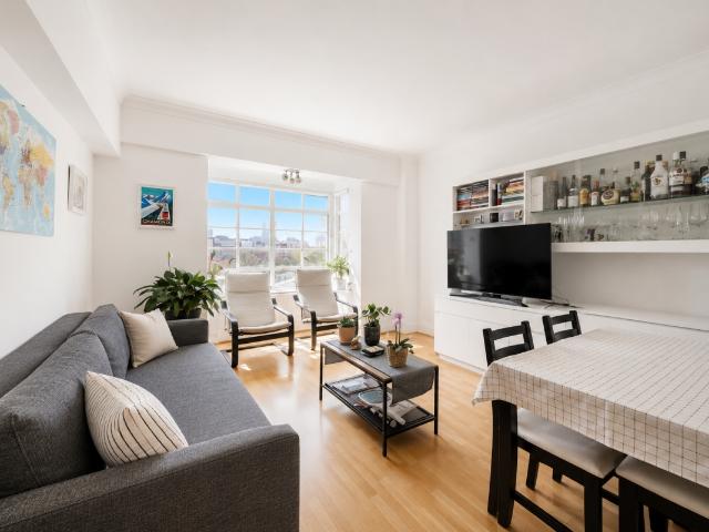 Apartment at Park Road, City of Westminster