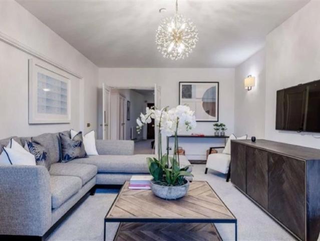 Apartment at Park Road, City of Westminster