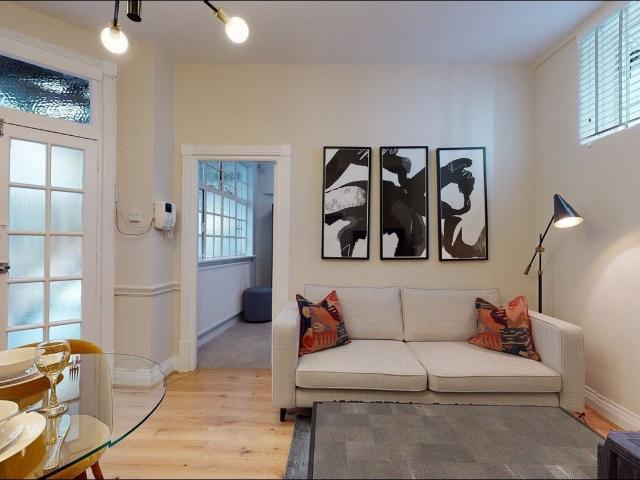 Apartment at Park Road, City of Westminster