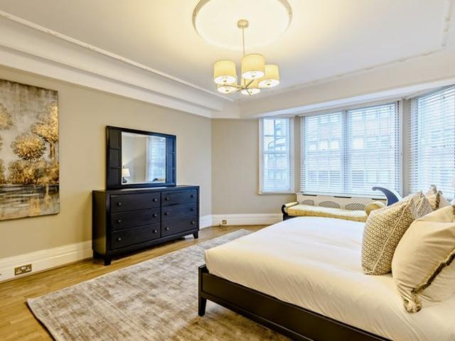 Apartment at Park Road, City of Westminster