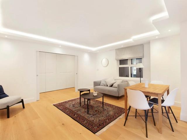 Apartment at Park Road, City of Westminster