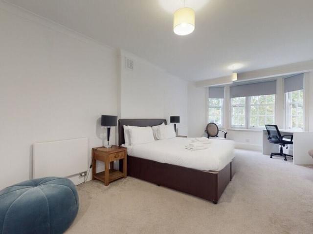 Apartment at Park Road, City of Westminster