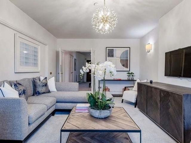 Apartment at Park Road, City of Westminster