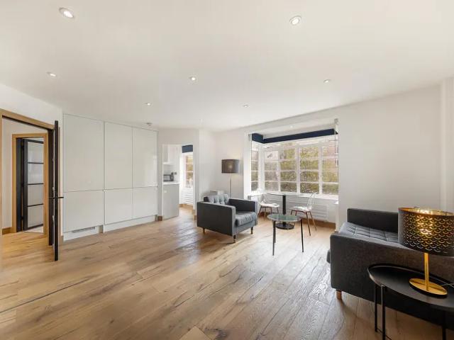 Apartment at Park Road, City of Westminster