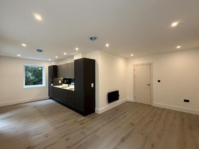 Apartment at Park Road, Elmbridge