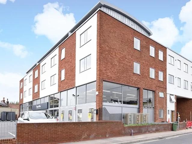 Apartment at Park Road, Elmbridge
