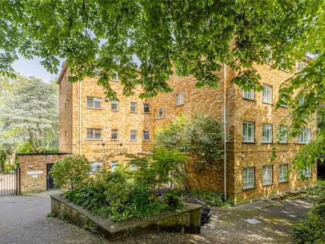 Apartment at Park Road, Greater London