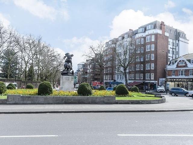 Apartment at Park Road, Greater London