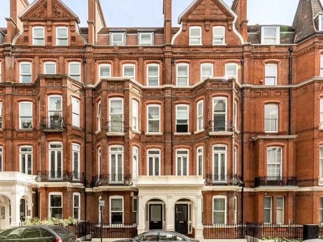 Apartment at Park Street, City of Westminster