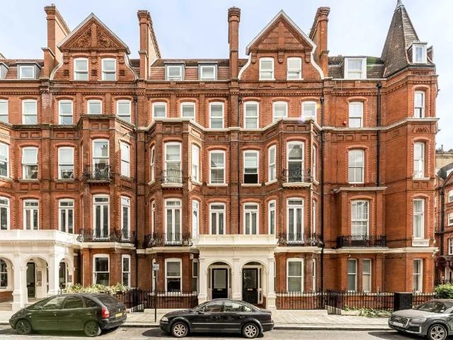 Apartment at Park Street, City of Westminster
