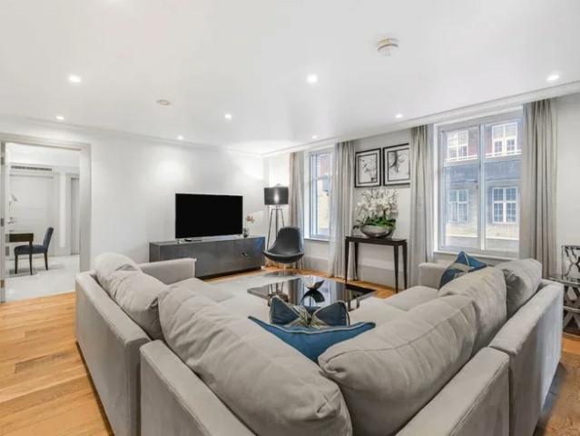 Apartment at Park Street, City of Westminster
