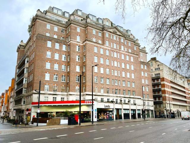 Apartment at Park Street, City of Westminster