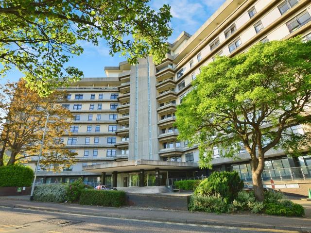 Apartment at Park Street, Ashford