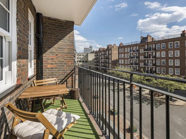 Apartment at Park Street, Greater London