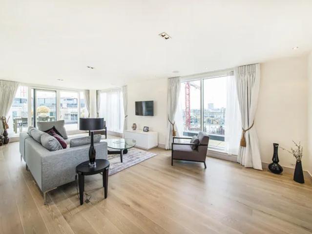 Apartment at Park Street, Greater London