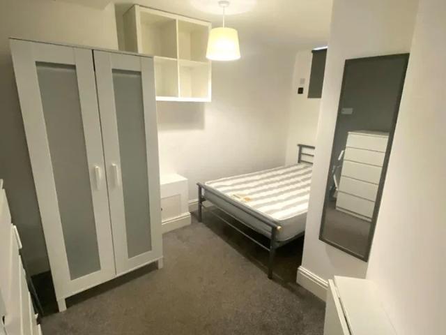 Apartment at Parkfield Place, Cardiff